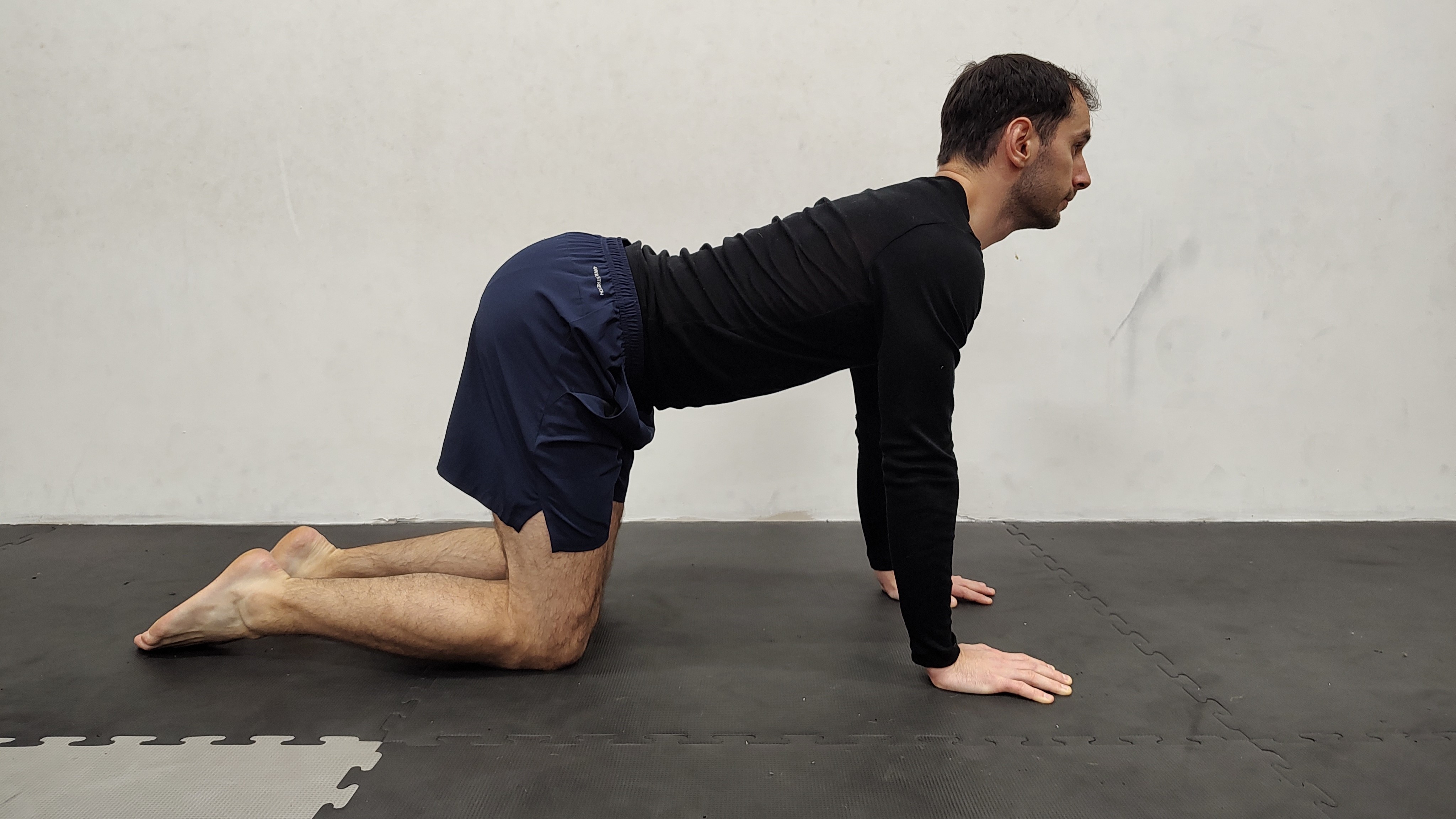 Proč nás bolí záda? Náš zaručený výběr cviků, které ti pomohou od ...